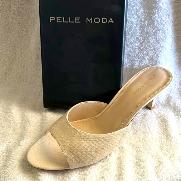 Pelle Moda | Shoes | Pelle Moda Cream Snake Print Leather Slide New In ...